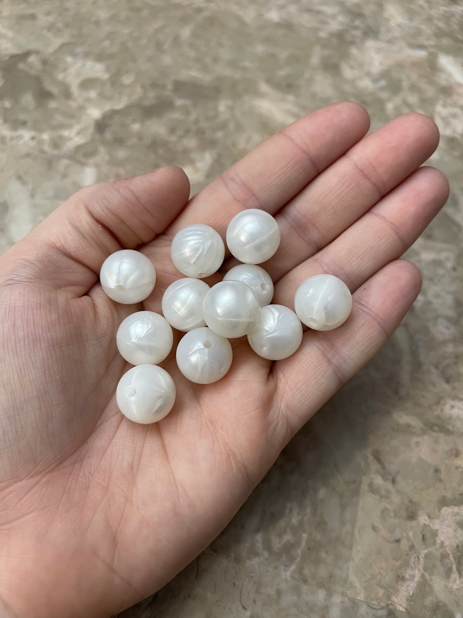 #41 Solid Pearl White – Delilica